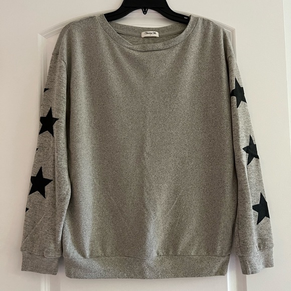 Blooming Jelly | Tops | Blooming Jelly Top | Poshmark